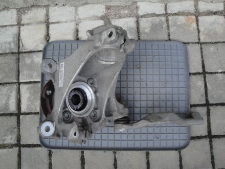 BMW 2 F45/46 těhlice pravá | vrakoviště BMW OPEL Praha