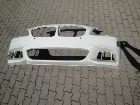 BMW 5 F10 LCI nárazník M-paket | vrakoviště BMW OPEL Praha