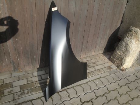 BMW 1 F20 a BMW 2 F22 blatník pravý | vrakoviště BMW OPEL Praha