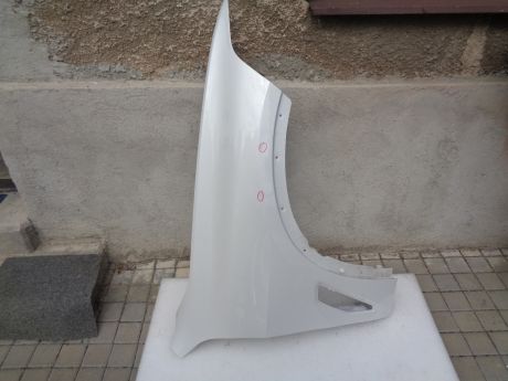 BMW X5 G05 blatník pravý | vrakoviště BMW OPEL Praha