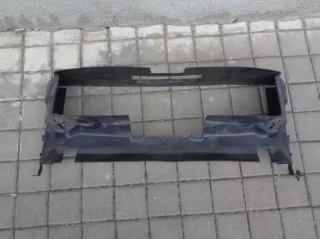 BMW 4 F32/33 vedení vzduchu spodní | vrakoviště BMW OPEL Praha