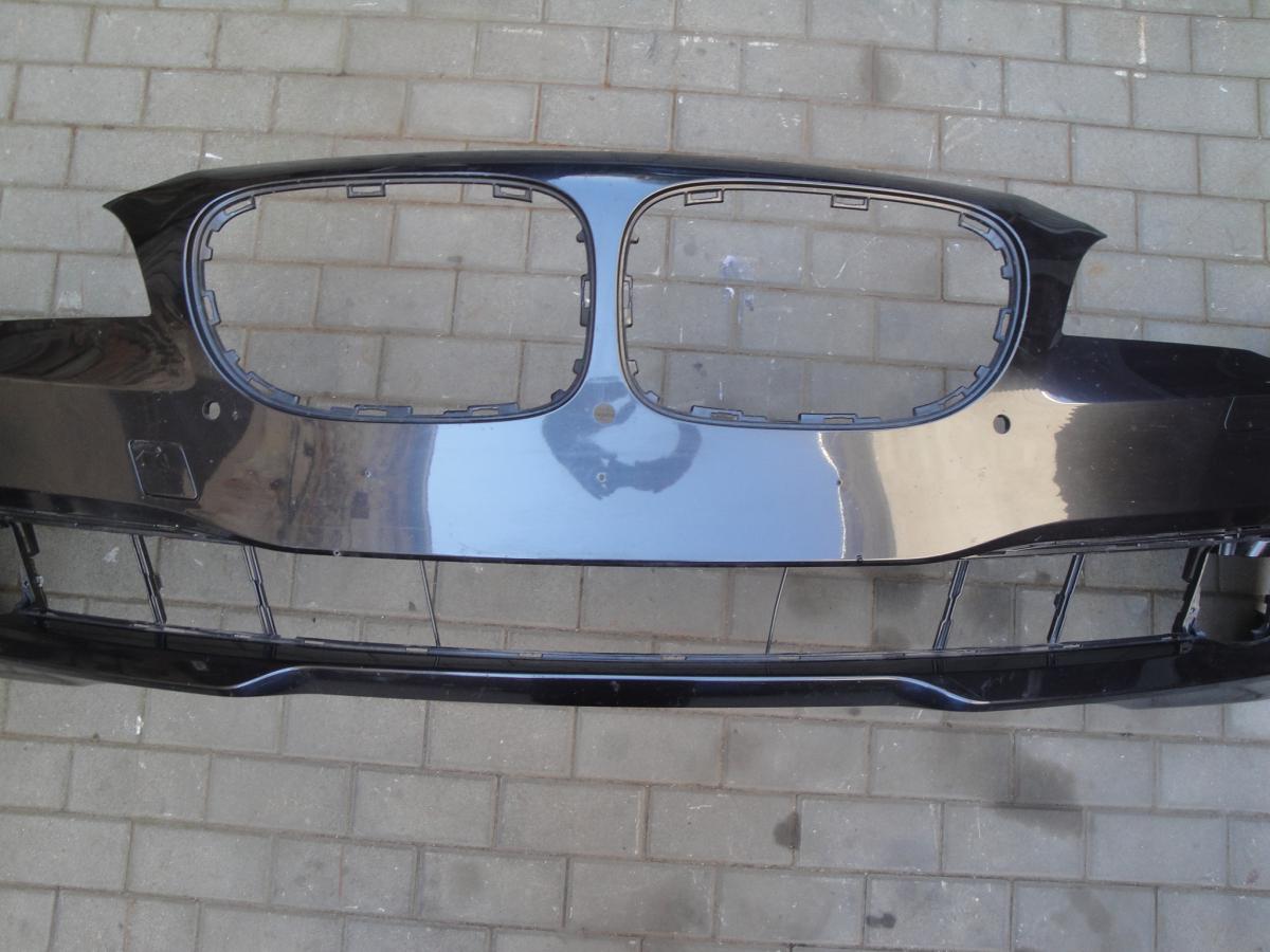 BMW F01 LCI nárazník přední | vrakoviště BMW OPEL Praha