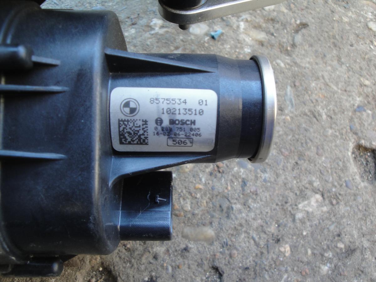 Motory B57 sání motoru | vrakoviště BMW OPEL Praha