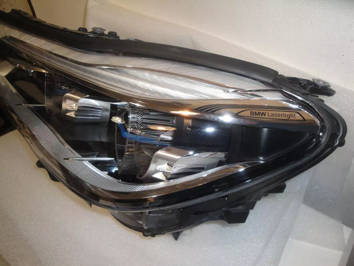 BMW 7 G11 LASERLIGHT | vrakoviště BMW OPEL Praha