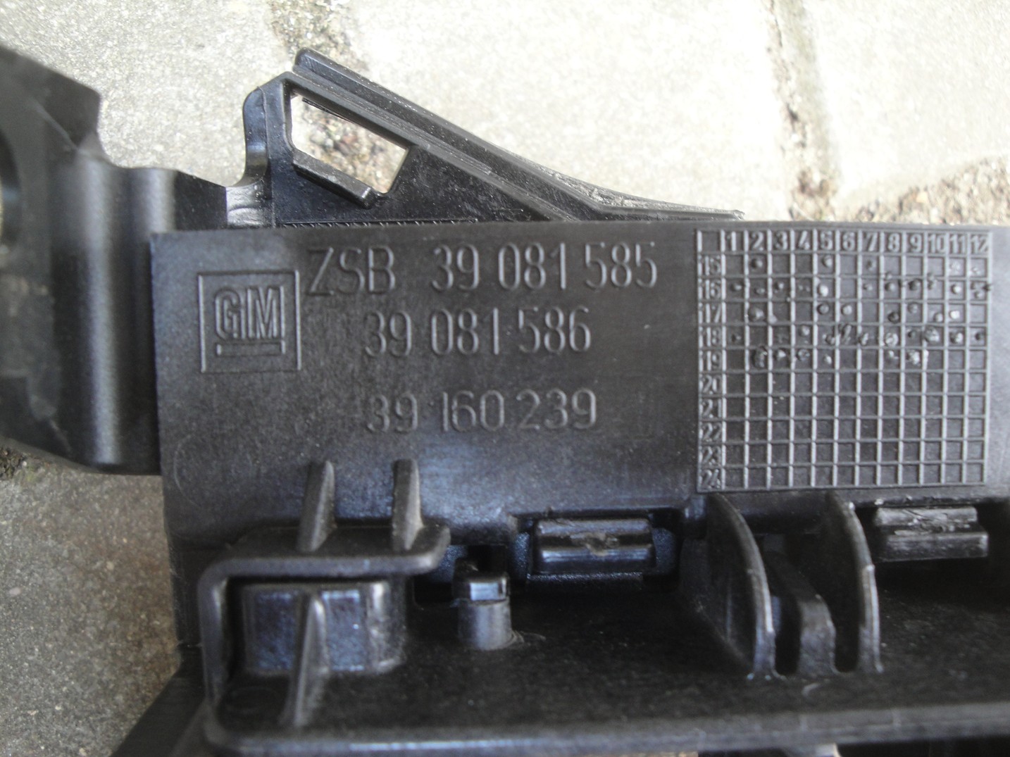 Opel astra K spodní žaluzie | vrakoviště BMW OPEL Praha