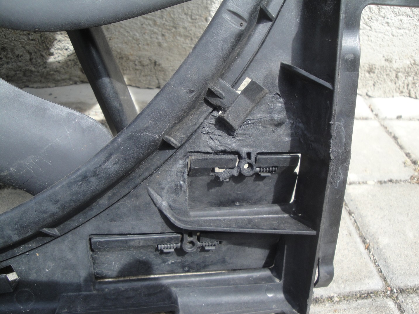 BMW 3 G20 ventilátor chladiče 600W | vrakoviště BMW OPEL Praha