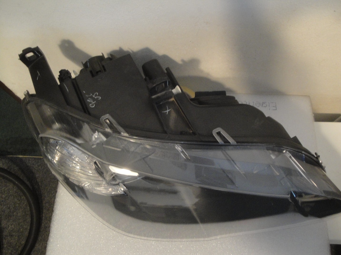 BMW X5 E70 bixenon dynamic pravý | vrakoviště BMW OPEL Praha