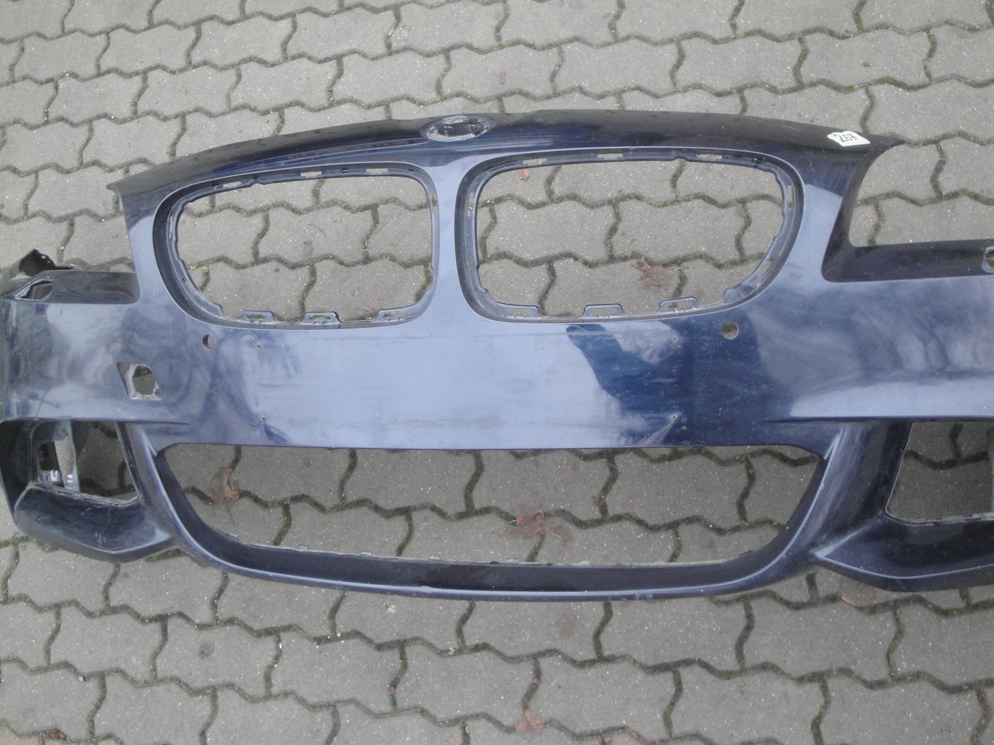 BMW 5 F10 nárazník M-paket | vrakoviště BMW OPEL Praha