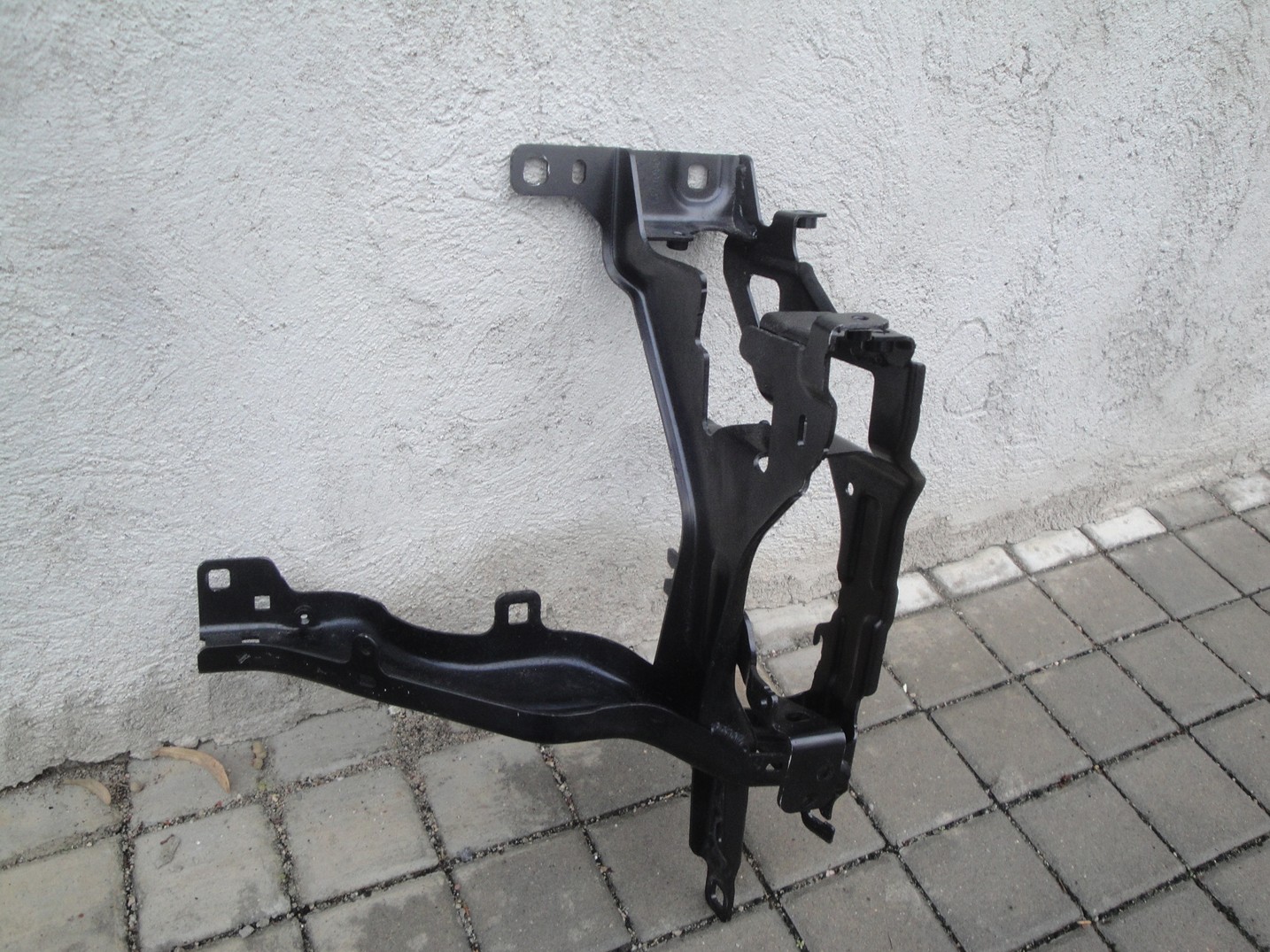 BMW X5 G05 držák světla pravý | vrakoviště BMW OPEL Praha