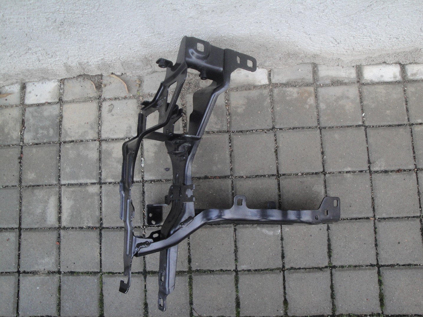 BMW X5 G05 držák světla pravý | vrakoviště BMW OPEL Praha