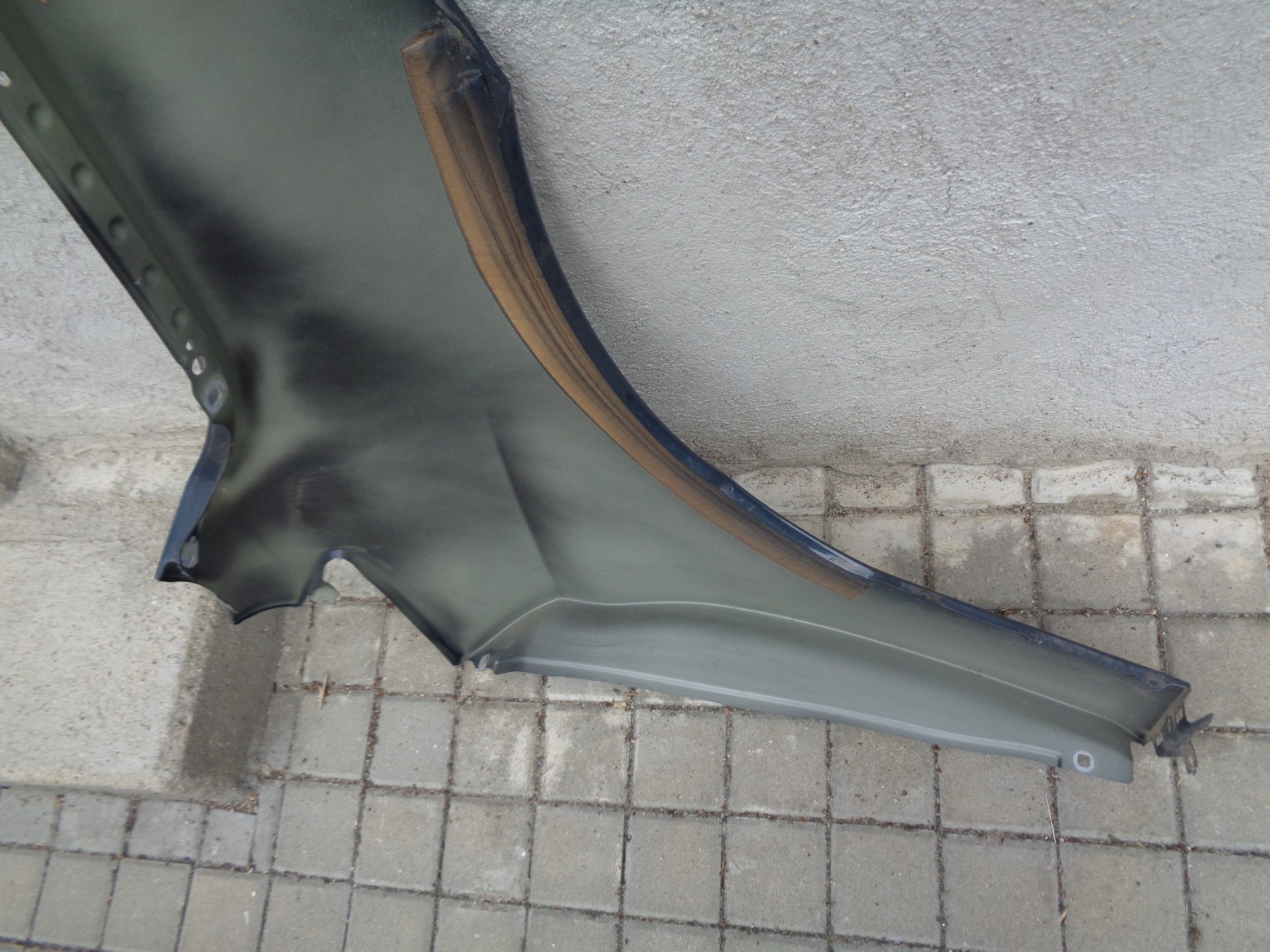 BMW 2 F45/46 levý blatník | vrakoviště BMW OPEL Praha