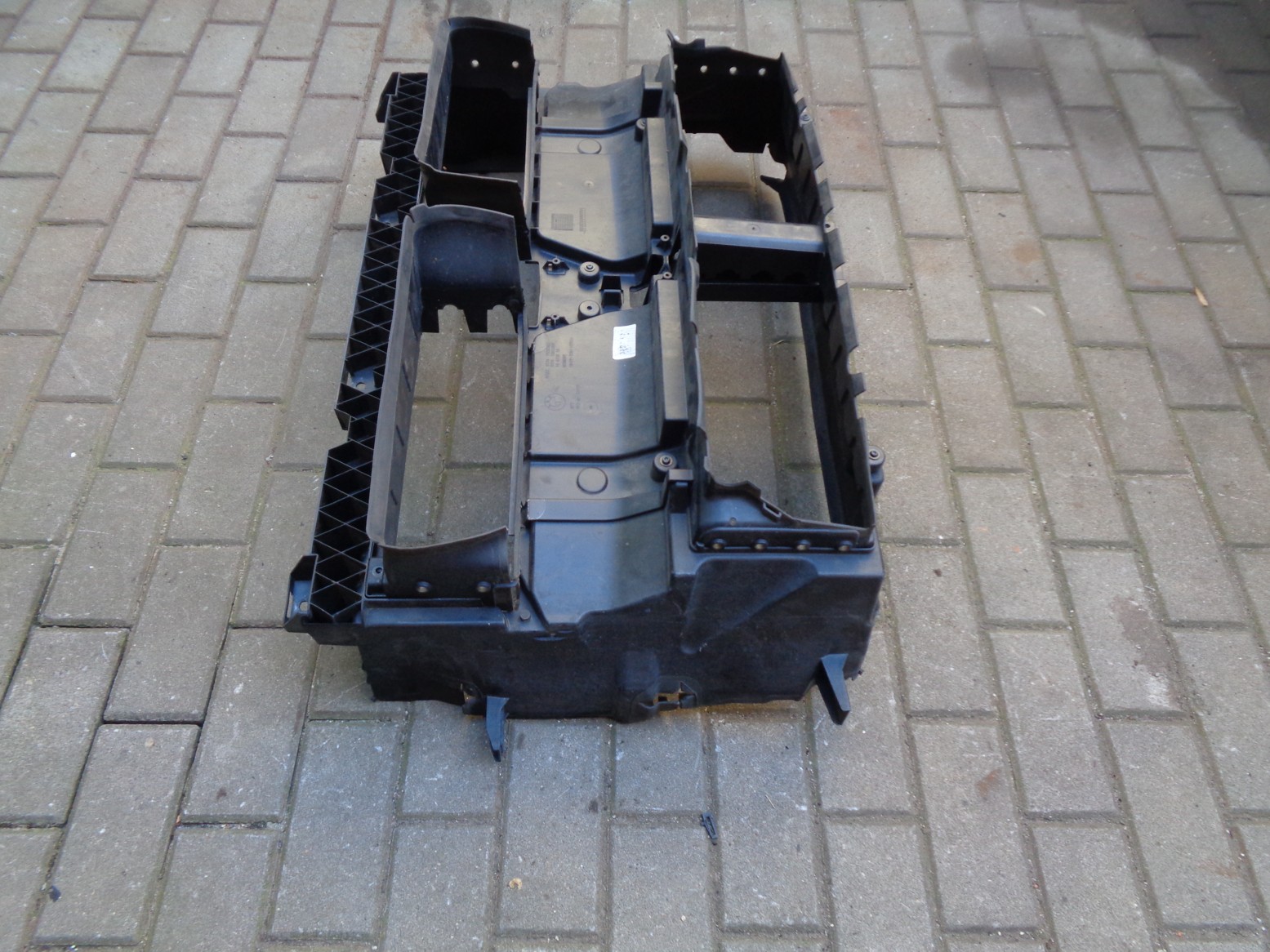 BMW 2 F45/46 vedení vzduchu | vrakoviště BMW OPEL Praha