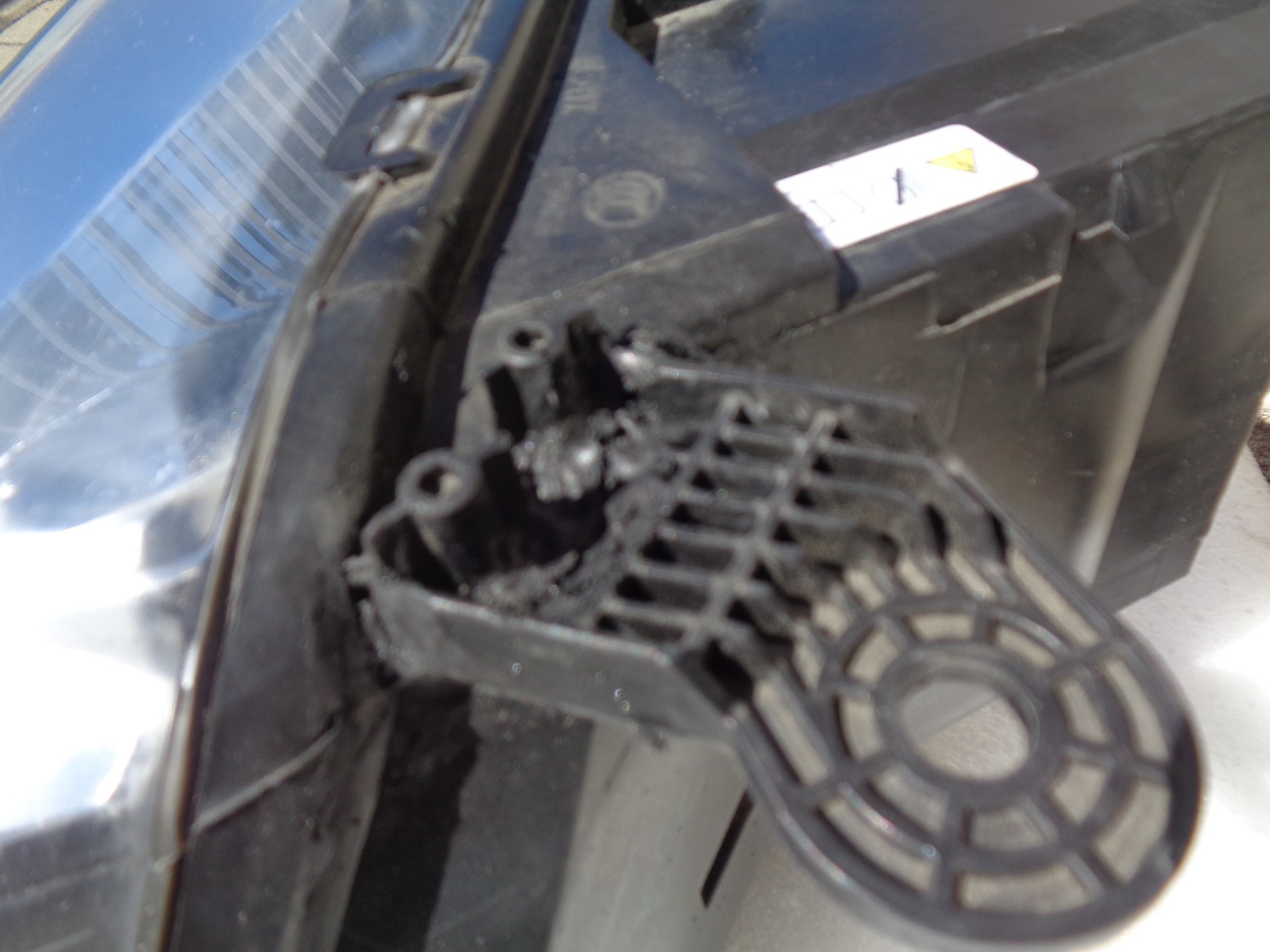 BMW F25 pravý bixenon dynamic | vrakoviště BMW OPEL Praha