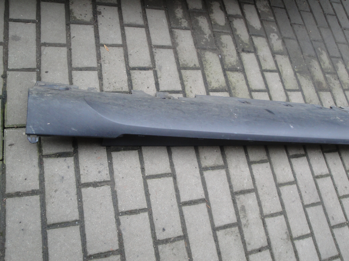 BMW X6 F16 plastový práh | vrakoviště BMW OPEL Praha