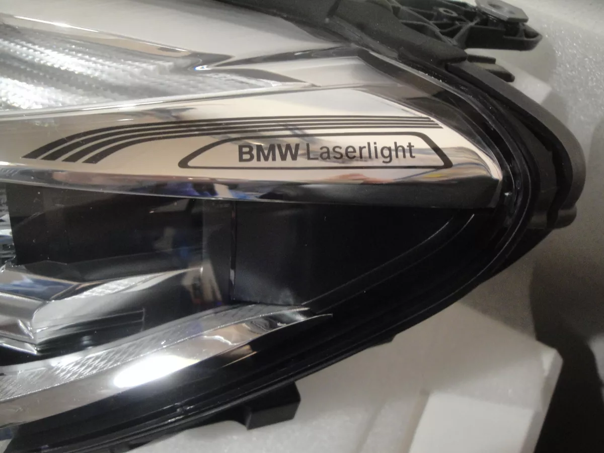 BMW 7 G11 LASERLIGHT | vrakoviště BMW OPEL Praha