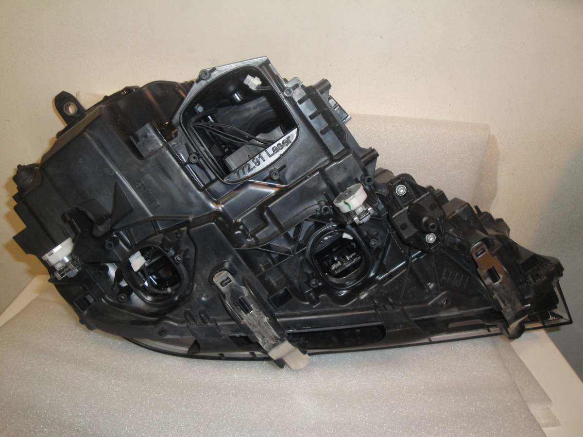 BMW 7 G11 LASERLIGHT | vrakoviště BMW OPEL Praha