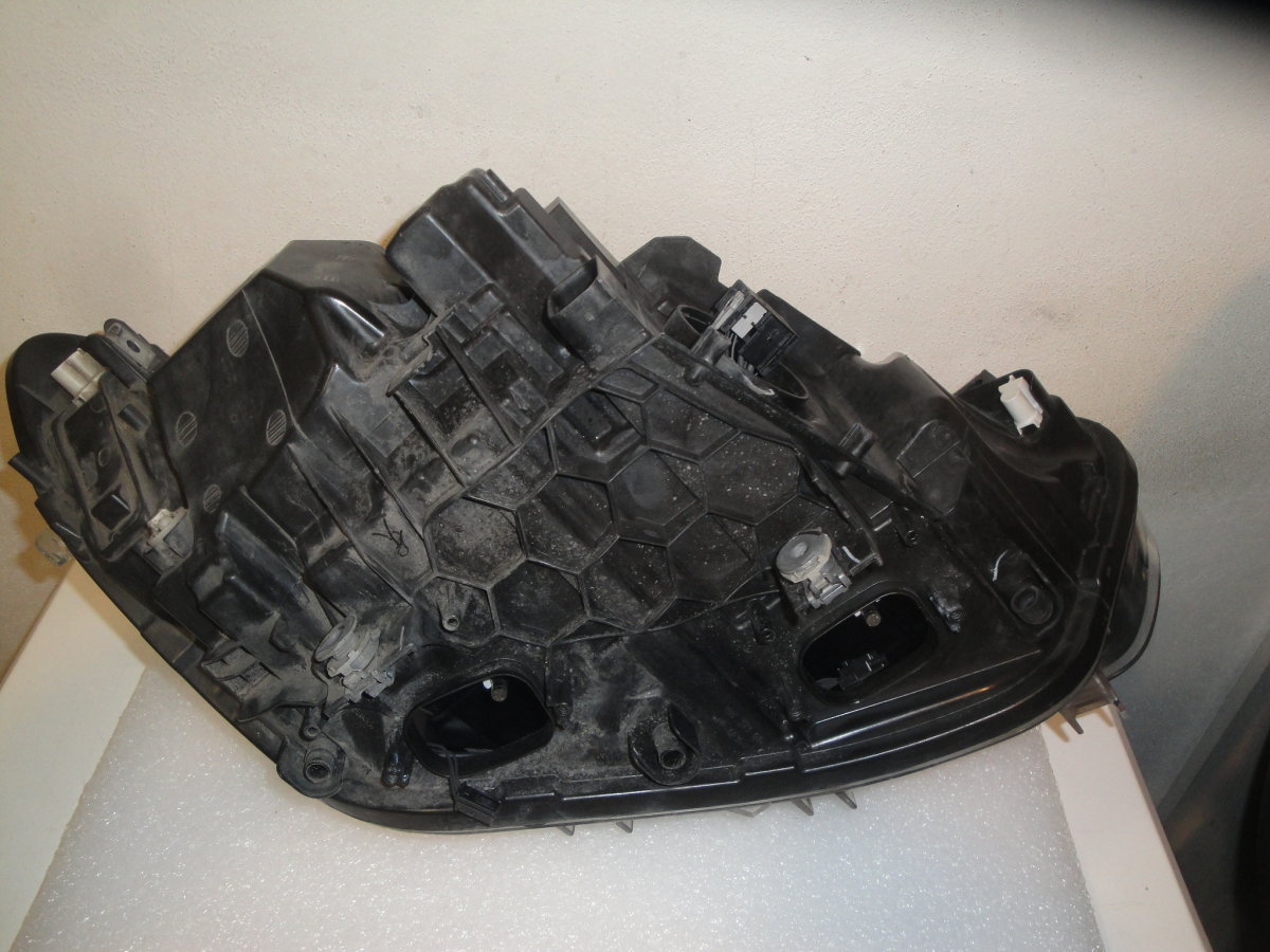 BMW 1 F20/21 LCI LED světlo | vrakoviště BMW OPEL Praha